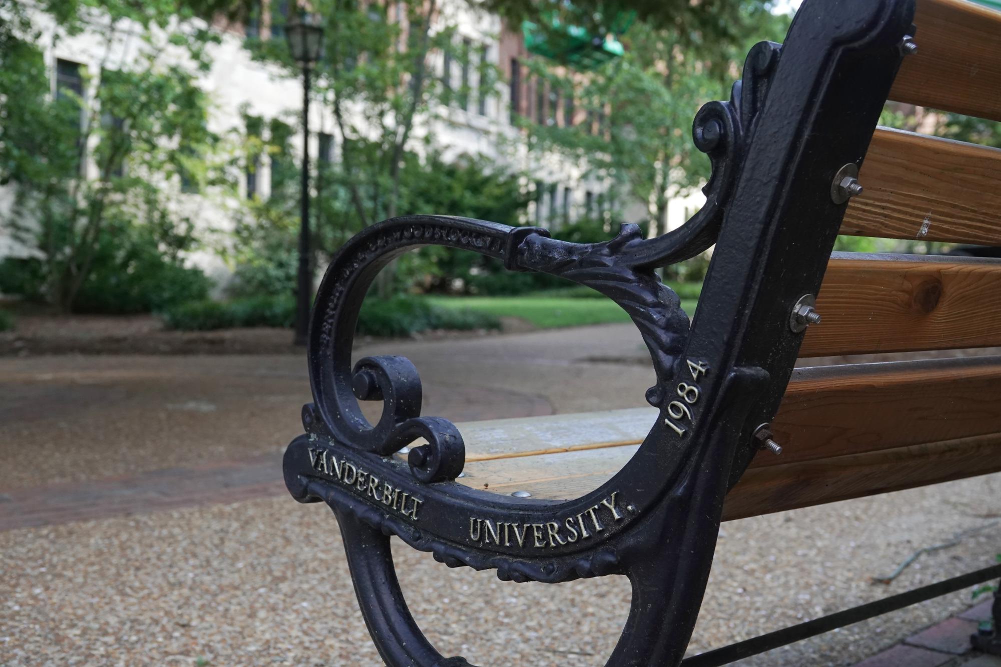 Vanderbilt remains No. 18 in US News rankings, chancellor criticizes ...